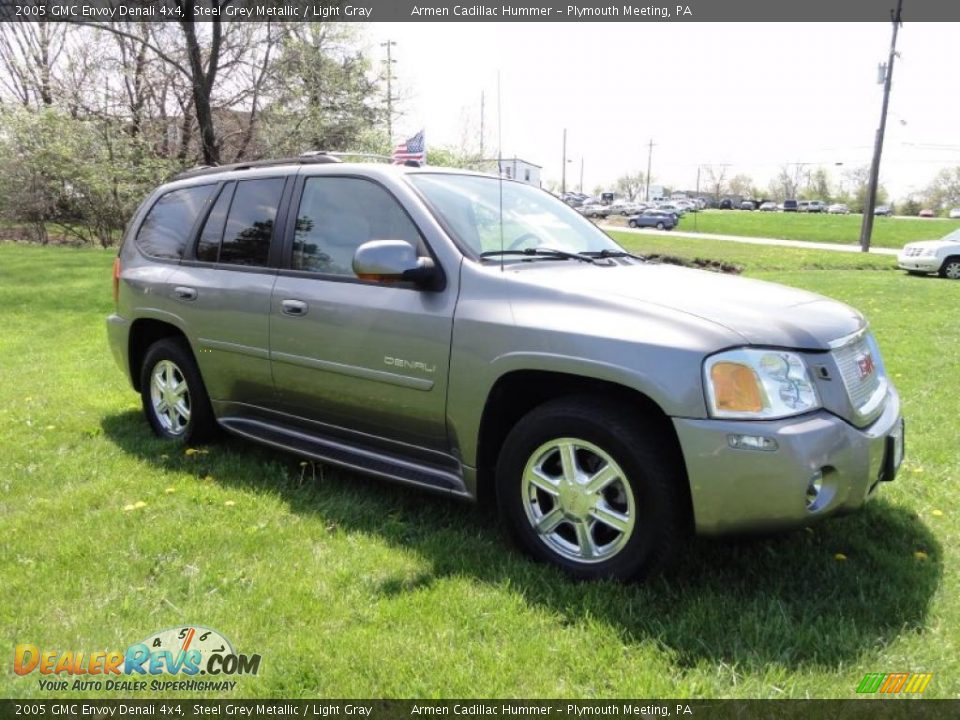 2005 GMC Envoy Denali 4x4 Steel Grey Metallic / Light Gray Photo #6 | DealerRevs.com